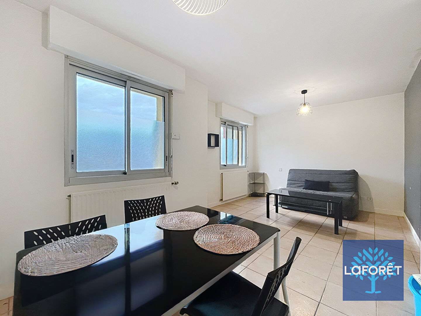 Location Appartement Studio Meublé à La Roche-sur-Yon (85000) : à louer ...