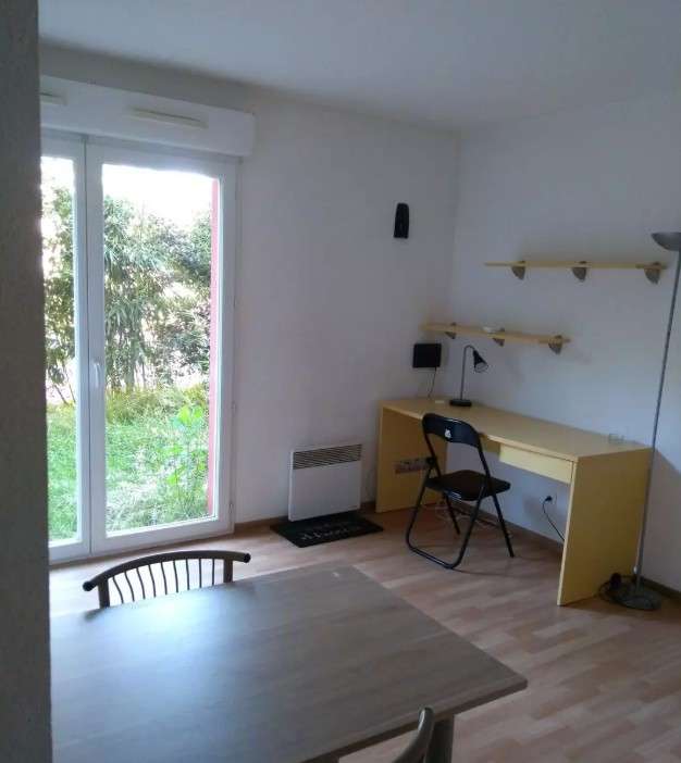 Location Appartement Studio à Pessac (33600) : à louer Studio / 20m² Pessac