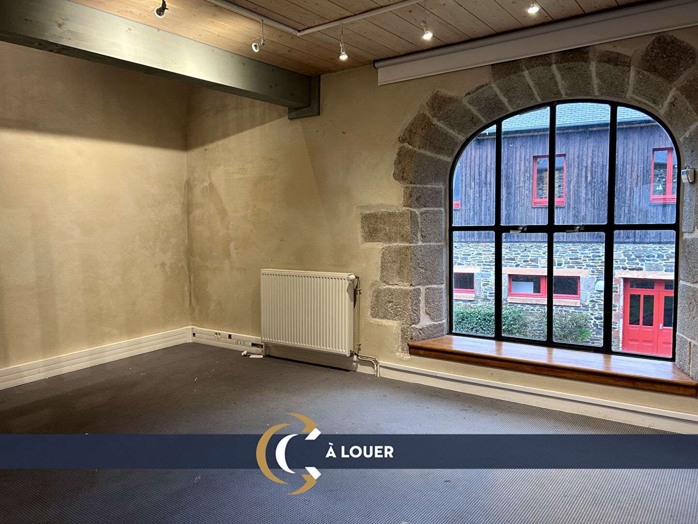 Location Bureaux et commerces à Dol-de-Bretagne (35120) : à louer ...