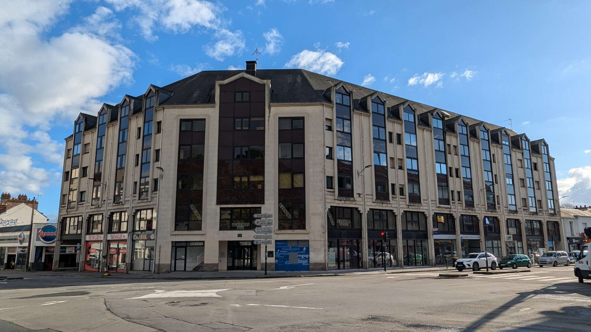 Location Bureaux et commerces à Nantes Rond-Point de Paris - Blanche de ...