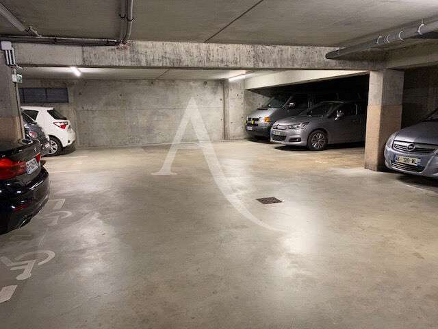 Location Garage box et parking à Angers Centre (49000) : à louer / 13m² ...