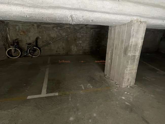 Location Garage box et parking à Vannes (56000) : à louer / 20m² Vannes