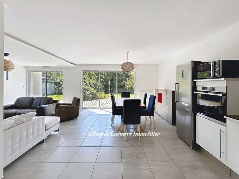 Location Maison Meublé à Saint-Jacques-de-la-Lande (35136) : à louer ...