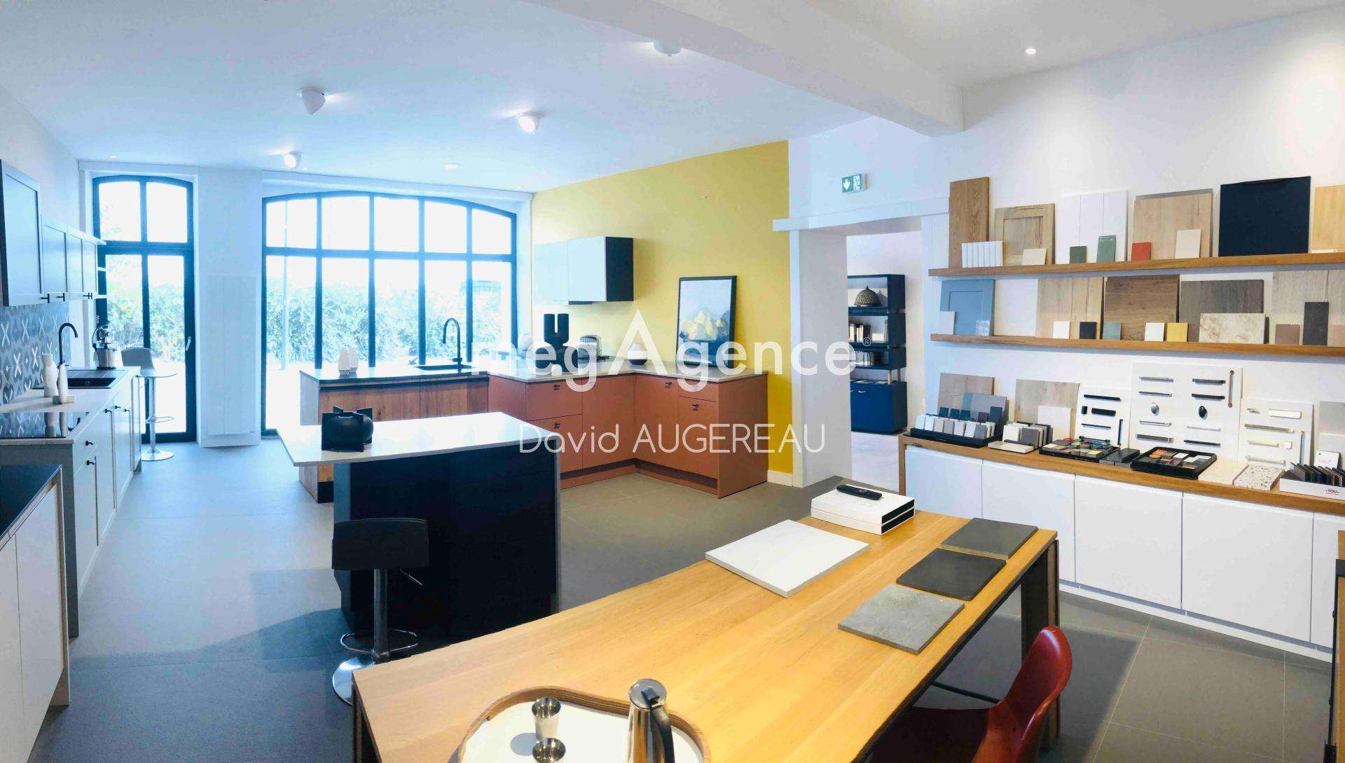 Vente Bureaux et commerces à Port-joinville (85350) : à vendre / 103m² ...