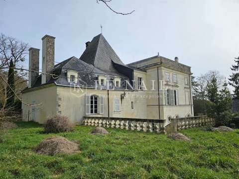 Vente Demeure d'exception à Angers (49000) : à vendre / 600m² Angers