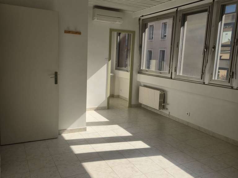 Vente Divers à Cavaillon (84300) : à vendre / 34m² Cavaillon