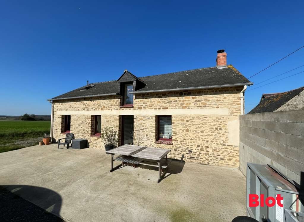 Vente Longère et corps de ferme à Ercé-en-Lamée (35620) : à vendre ...
