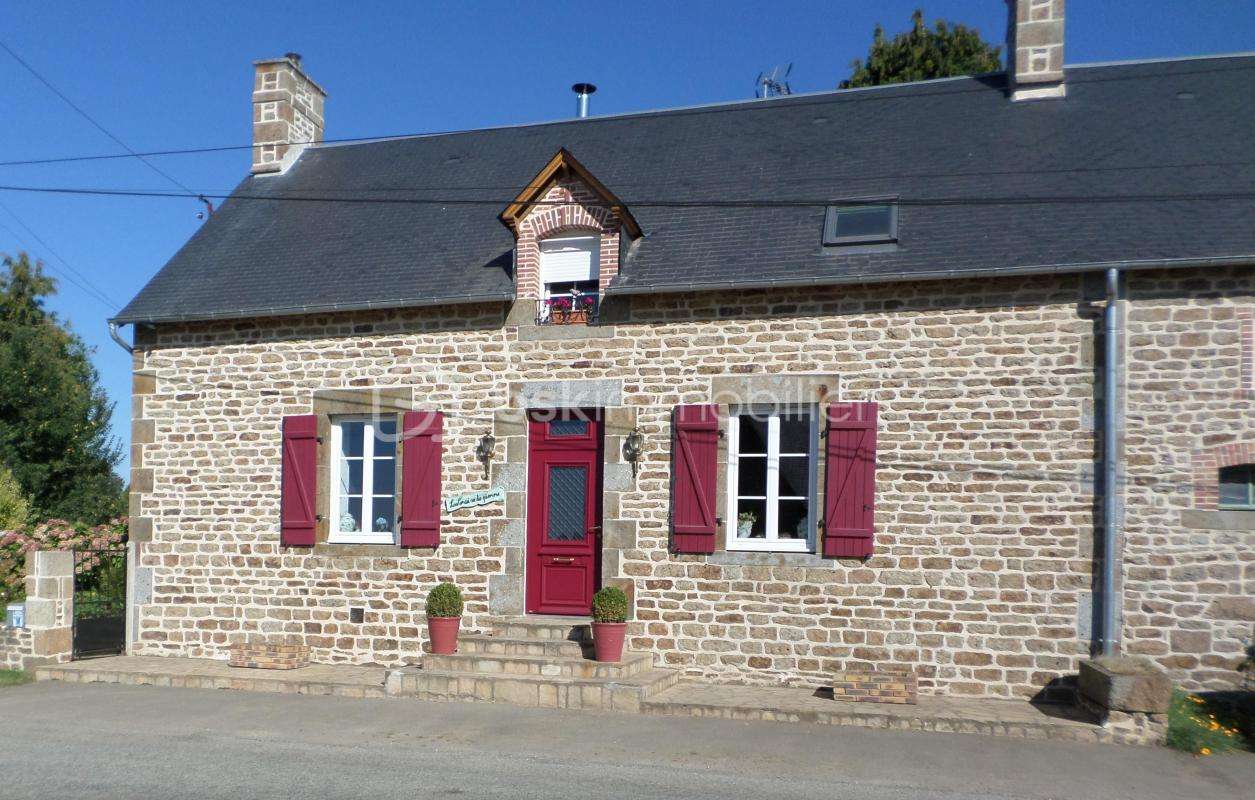 Vente Longère et corps de ferme à Gorron (53120) : à vendre / 147m² Gorron