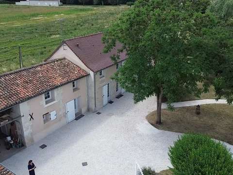 Vente Longère et corps de ferme à Ouzilly (86380) : à vendre / 157m² ...