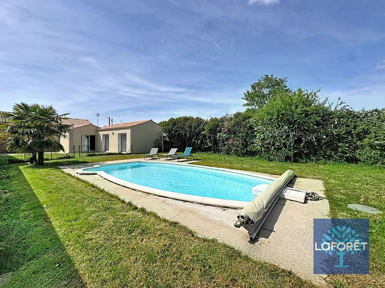 Vente Maison Piscine à Aubigny (85430) : à vendre Piscine / 138m² Aubigny