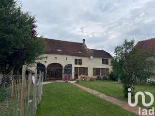 Maison avec Balcon ou Terrasse à vendre à Avirey-Lingey