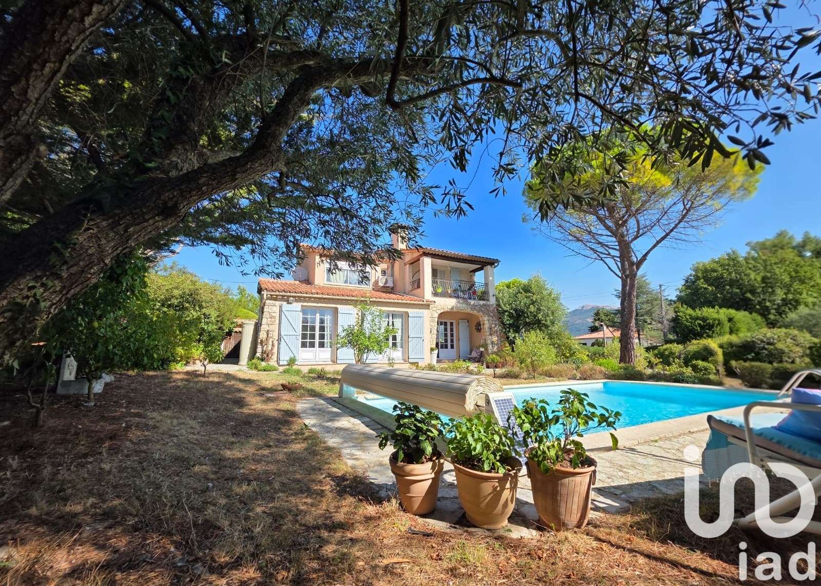 Vente Maison Piscine à Châteauneuf-Grasse (06740) : à vendre Piscine ...