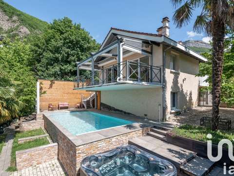 Maison avec Balcon ou Terrasse à vendre à La Tronche