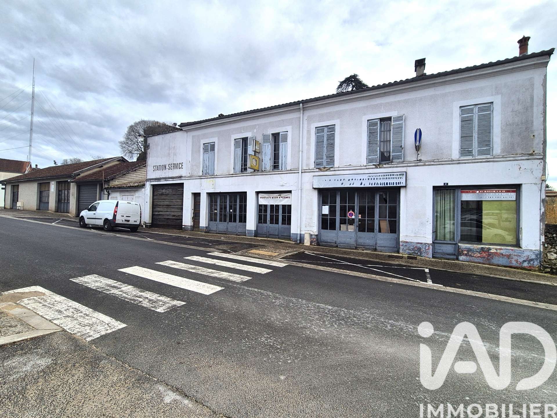Vente Maison à Montguyon (17270) : à vendre / 178m² Montguyon