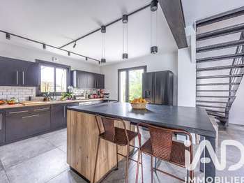 Vente Maison Piscine à Nieul-sur-Mer (17137) : à vendre Piscine / 207m² ...