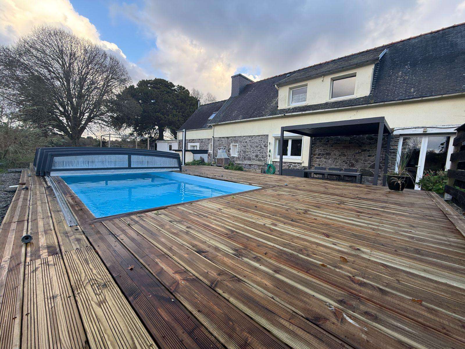 Vente Maison Piscine à Plestin-les-Grèves (22310) : à vendre Piscine ...