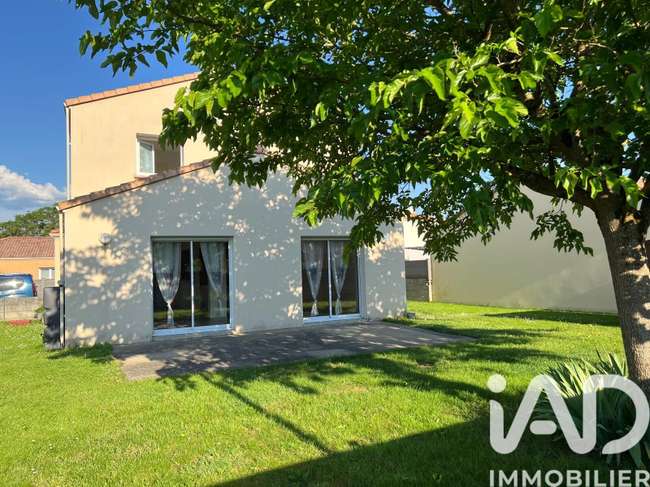 Vente Maison à Port-Saint-Père (44710) : à vendre / 131m² Port-Saint-Père