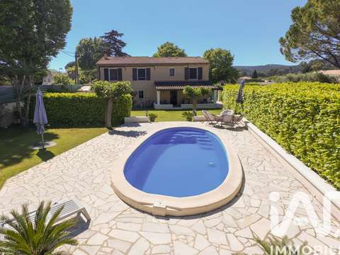 Vente Maison Piscine à Saint-Étienne-du-Grès (13103) : à vendre Piscine ...