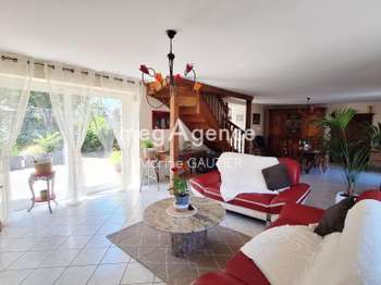 Vente Maison Bord de Mer à Saint-Méloir-des-Ondes (35350) : à vendre ...