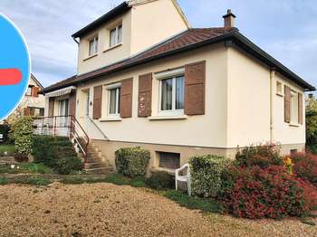 Maison avec Balcon ou Terrasse à vendre à Saint-Pierre-la-Garenne