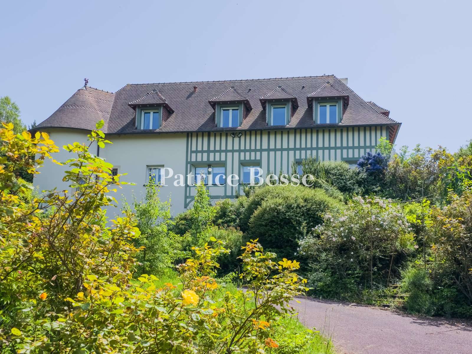 Vente Maison Piscine à Trouville-sur-Mer (14360) : à vendre Piscine ...